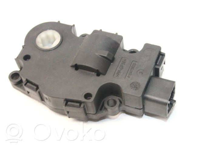 412650750 BMW 1 E82 E88 Air flap motor/actuator, 5.00 € | RRR