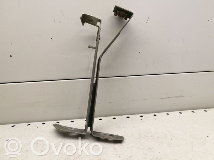 A2045241340 Mercedes-Benz E W212 Front bumper mounting bracket, 10.00 ...