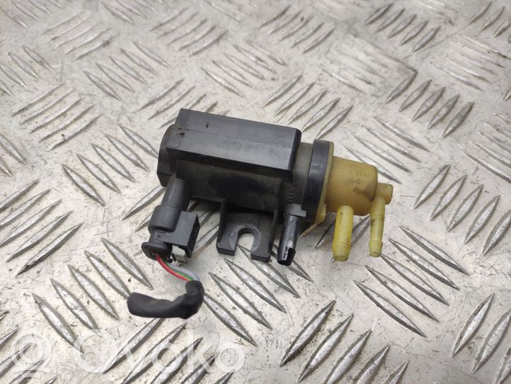 A0091533128 Mercedes-Benz E C207 W207 Vacuum valve, 12.15 € | RRR