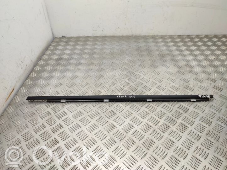 Nissan Qashqai Rear door glass trim molding, 20.00 € | RRR