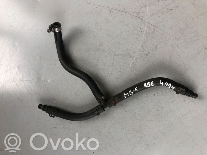 A2045010325 Mercedes-Benz E A207 Tuyau de liquide de refroidissement ...