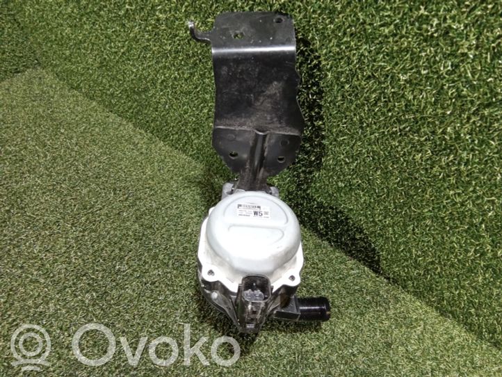 210109597R Renault Master III Pompe de circulation d'eau, 140.00 € | OVOKO
