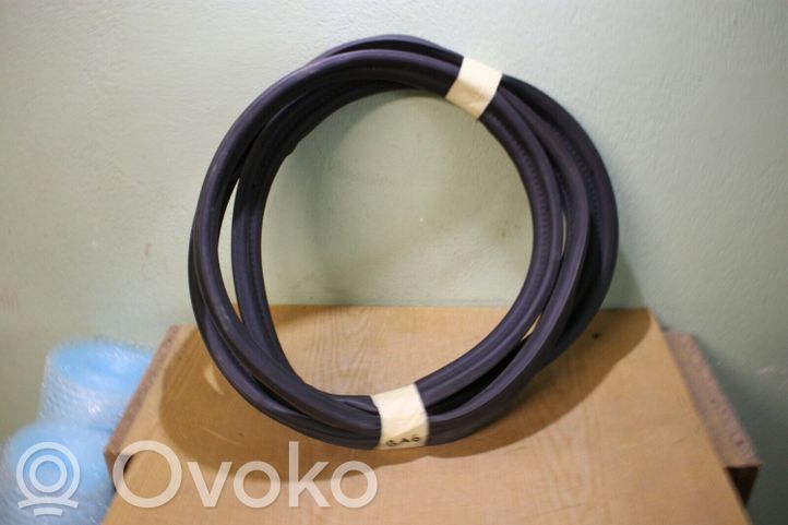 Saab 9-3 Ver2 Trunk rubber seal (body), 27.50 € | RRR