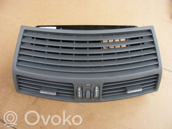 2208300554 Mercedes-Benz S W220 Dash center air vent grill, 11.65 € | RRR