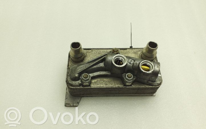 A0995001900 Mercedes-Benz E AMG W213 Refroidisseur d'huile moteur, 17. ...