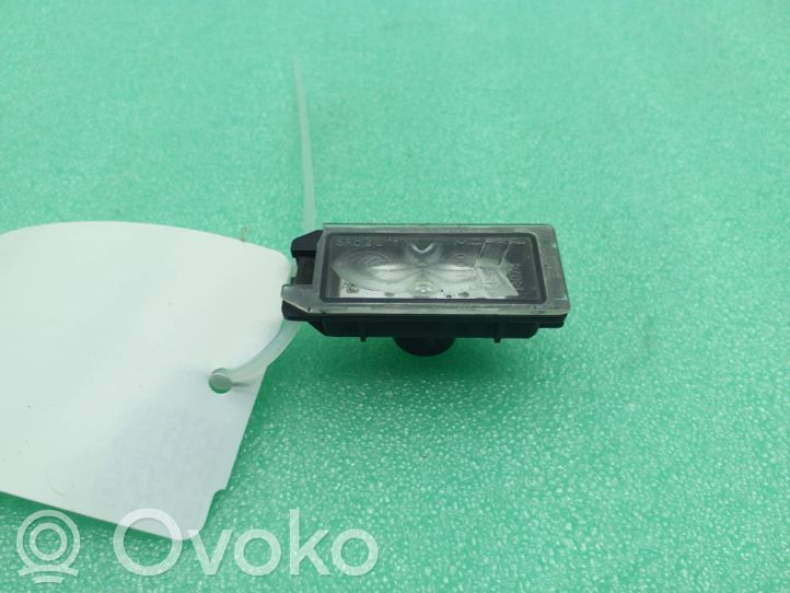 68228927AA Maserati Levante Number plate light, 49.99 € | RRR