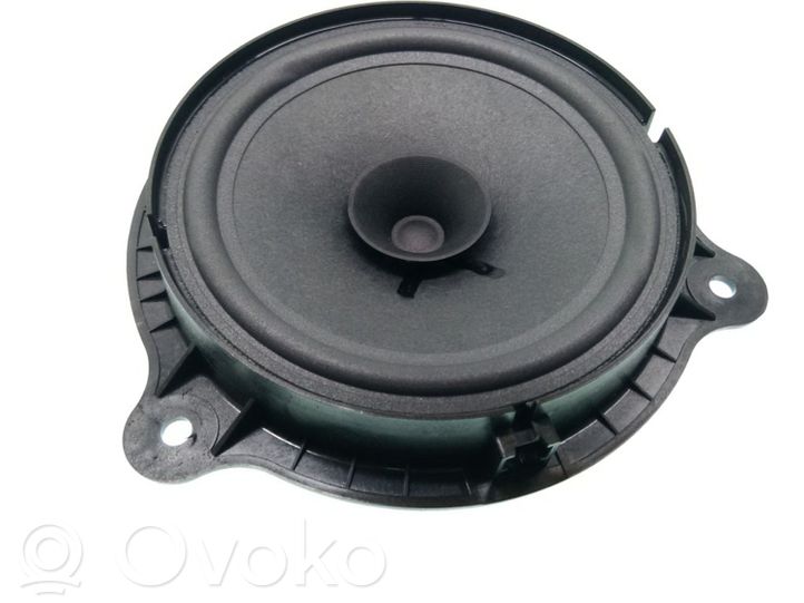 28156BR00A Nissan Navara D23 Altoparlante portiera posteriore, 14.00 ...