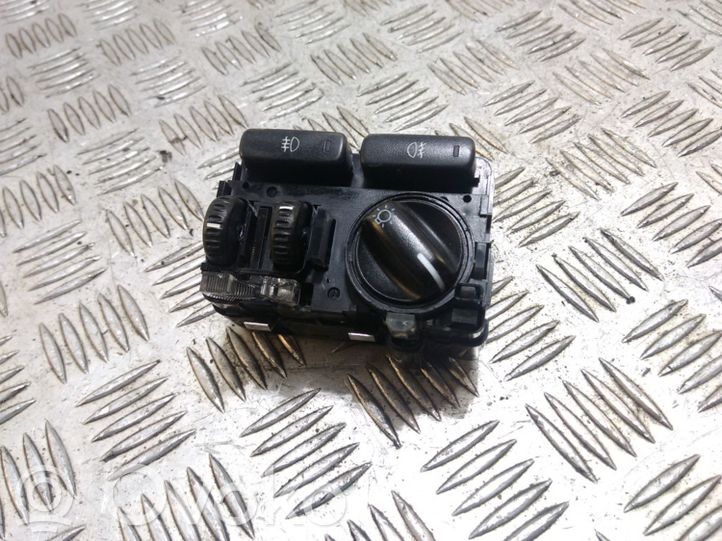 8685452 Volvo XC90 Light switch, 8.00 € | RRR