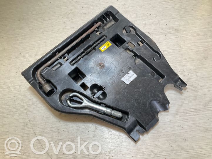 A9075460900 Mercedes-Benz Sprinter W907 W910 Kit d’outils, 45.00 € | OVOKO