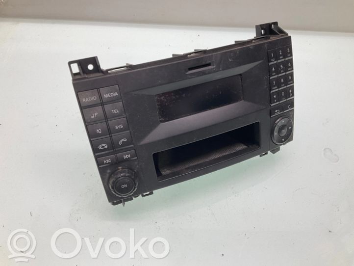 A9069004401 Mercedes-Benz Sprinter W906 Radio/CD/DVD/GPS head unit, 70. ...