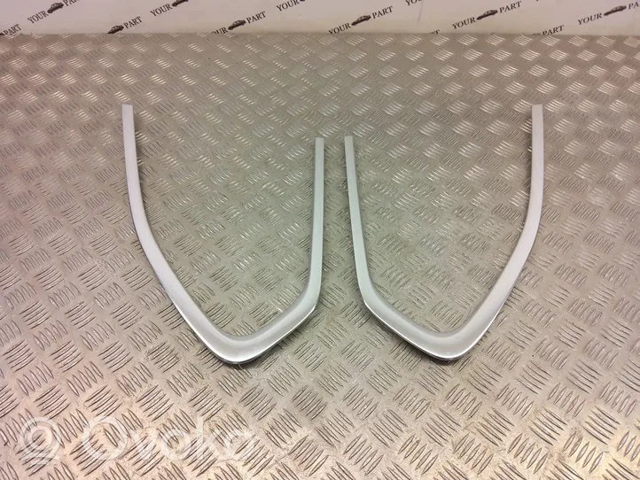 1617181920 BMW X1 F48 F49 Rear side glass trim, 80.00 € | RRR