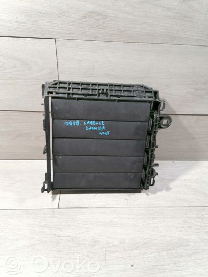 9Y0122356C Porsche Cayenne (9Y0 9Y3) Intercooler air guide/duct channel ...