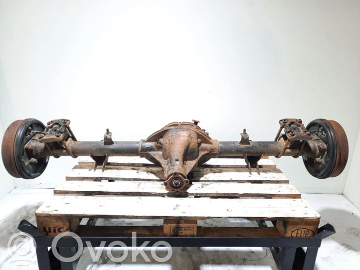 40052457 Volkswagen Amarok Rear axle beam with reductor, 2000.00 € | RRR