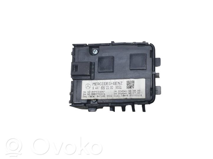 A4479052300 Mercedes-Benz Vito Viano W447 Electric window control ...