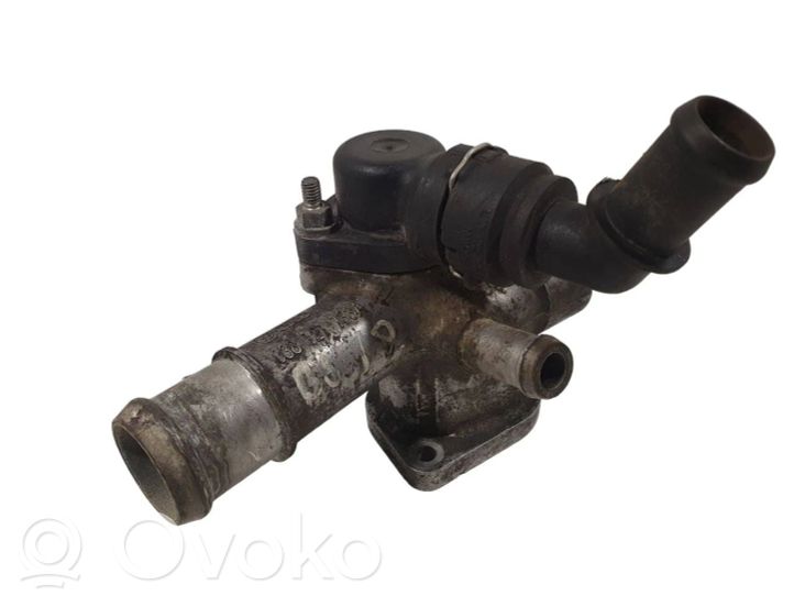 038121133A Volkswagen PASSAT B5 Boîtier de thermostat, 8.00 € | OVOKO