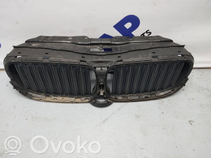 807258101 BMW 7 G11 G12 Dash center air vent grill, 140.00 € | RRR