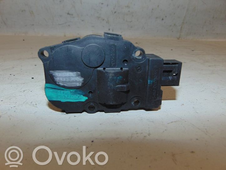 A2218200042 Mercedes-Benz C W204 Air flap motor/actuator, 6.00 € | RRR