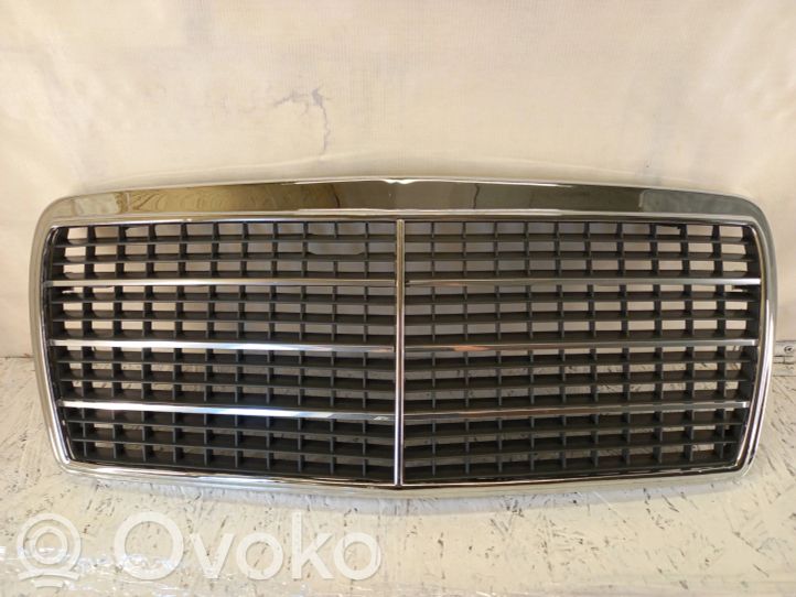 A1248880323 Mercedes-Benz E W124 Front grill, 90.00 € | RRR