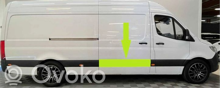 A9106900700 Mercedes-Benz Sprinter W907 W910 Moulure de porte ...
