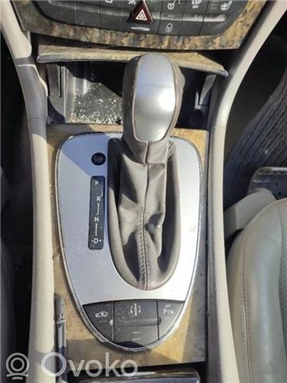 Mercedes-Benz E W211 Gear selector/shifter (interior), 94.38 € | RRR