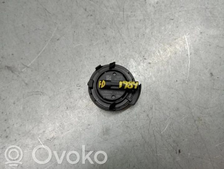 5Q0959354 Audi Q2 - Airbag deployment crash/impact sensor, 28.75 € | RRR