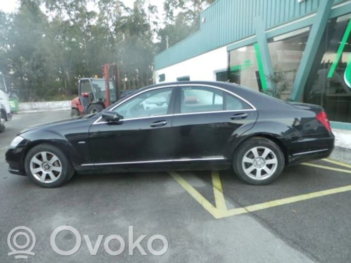 Mercedes-Benz S W221 Front window lifting mechanism without motor, 57. ...