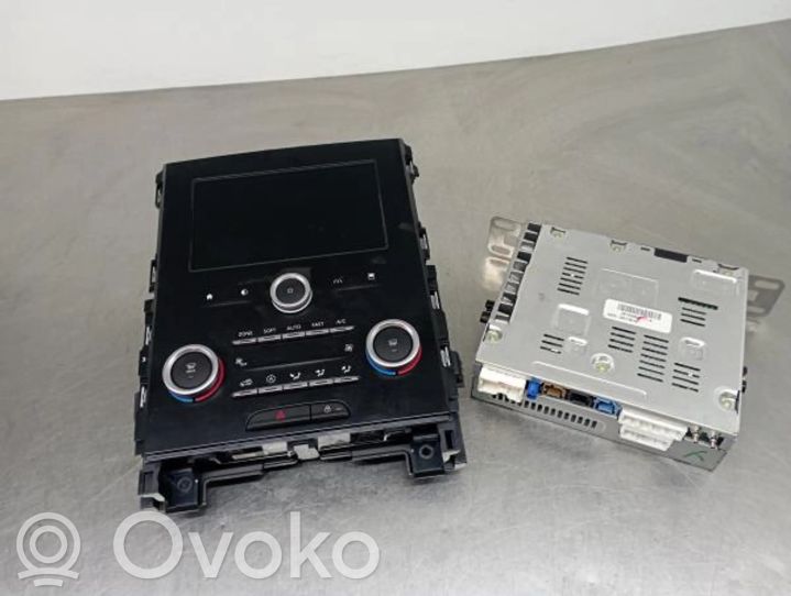 281155981R Renault Megane IV Radio/CD/DVD/GPS head unit, 287.50 € | RRR