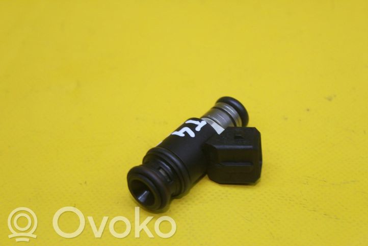 Volkswagen Transporter - Caravelle T4 Fuel injector, 130.74 € | RRR