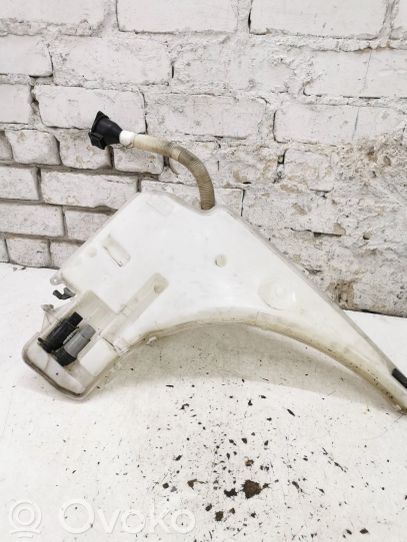 7068998 BMW 3 E90 E91 Windshield washer fluid reservoir/tank, 23.65 € | RRR
