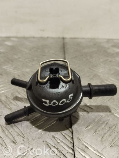 7P5121079 Porsche Cayenne (92A) Coolant heater control valve, 5.80 € | RRR