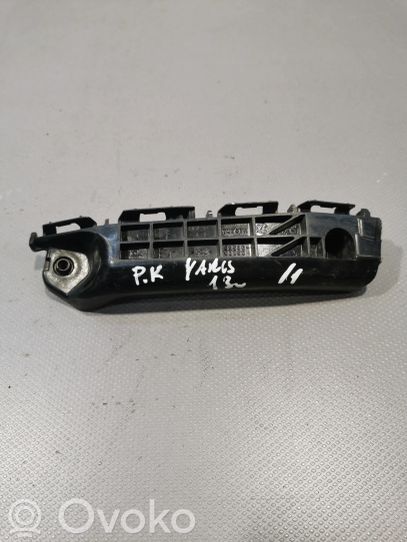 525360D090 Toyota Yaris Front bumper mounting bracket, 10.00 € | RRR