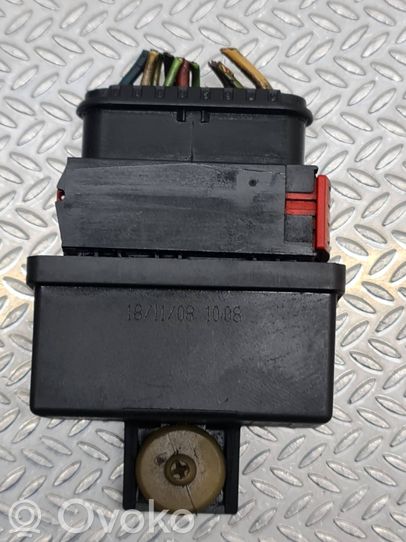 240107 Peugeot 207 Fuel pump relay, 15.00 € | RRR