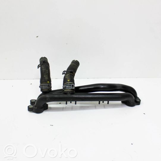 06E121083A Audi Q7 4L Engine coolant pipe/hose, 25.00 € | RRR