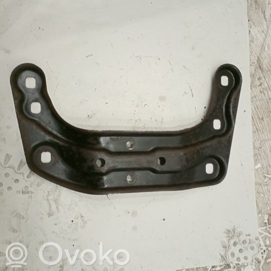 Mercedes-Benz SLK R170 Engine mount bracket, 33.82 € | RRR