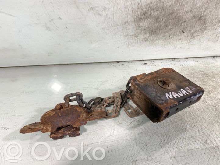 Nissan Navara D40 Spare wheel mounting bracket, 35.00 € | RRR