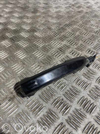 3C0837210 Volkswagen PASSAT B7 Front door exterior handle, 40.00 € | RRR