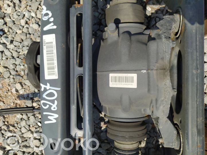 Mercedes-Benz E A207 Rear axle beam with reductor, 72.05 € | RRR