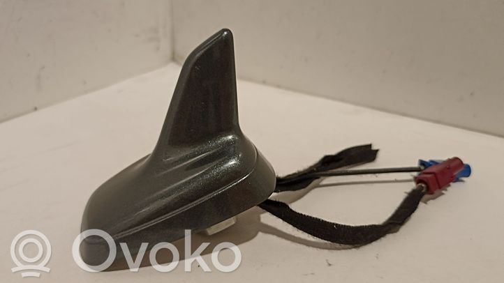 8R0035503E Audi Q5 SQ5 Aerial GPS antenna, 30.00 € | RRR