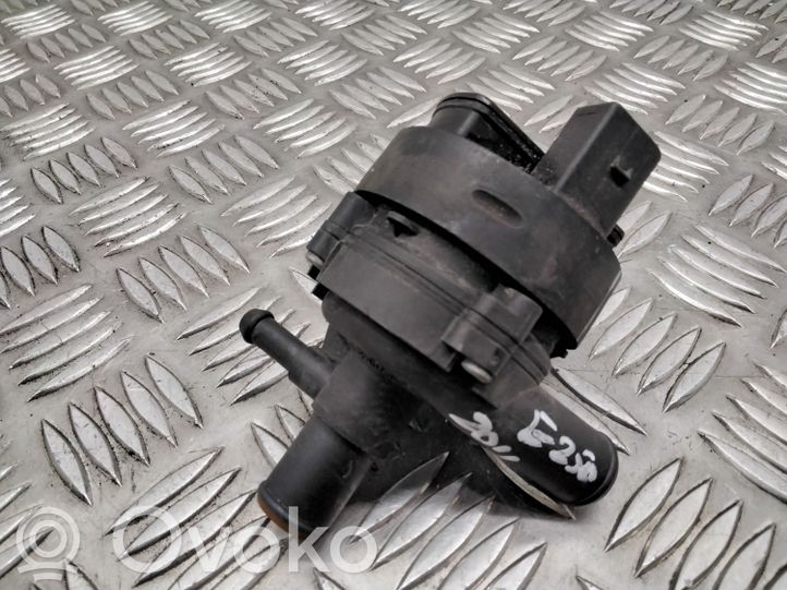 A2118350028 Mercedes-Benz E W212 Electric auxiliary coolant/water pump ...