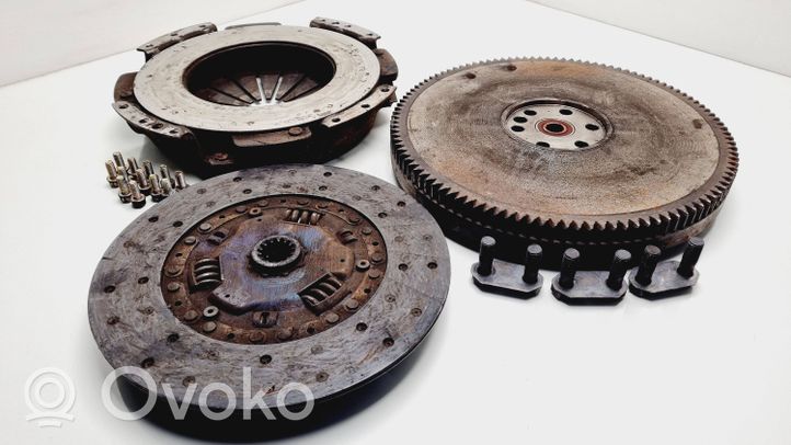 ME500750 Mitsubishi Canter Kit d'embrayage, 150.00 € | OVOKO