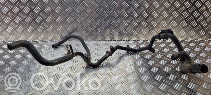 037121065 Volkswagen PASSAT B4 Engine coolant pipe/hose, 12.00 € | RRR