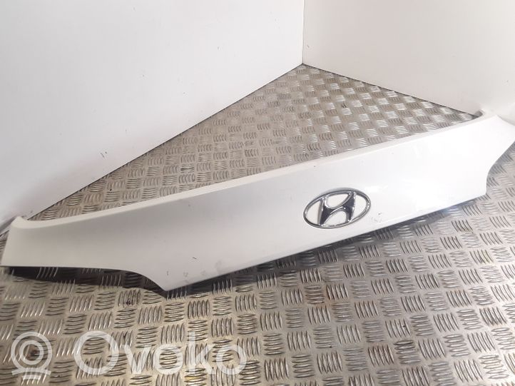 Hyundai ix35 Tailgate trim, 80.00 € | RRR