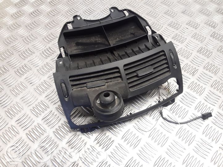 A2118302354 Mercedes-Benz E W211 Dash center air vent grill, 12.00 € | RRR