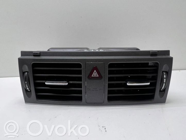 A2048307354 Mercedes-Benz C W204 Dash center air vent grill, 25.19 € | RRR