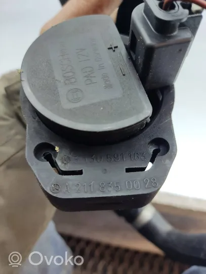 A2118350028 Mercedes-Benz CLS C218 AMG Sähköinen jäähdytysnesteen ...