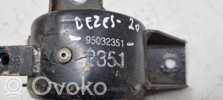 UTD9551 Chevrolet Aveo Gearbox mount 95032351 - Used car part online ...