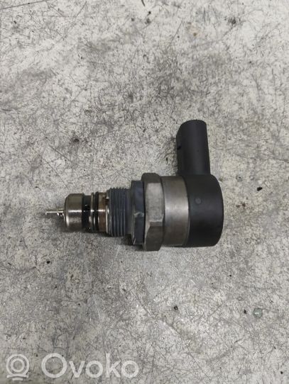 0281002738 BMW X5 E70 Fuel pressure regulator, 14.90 € | RRR