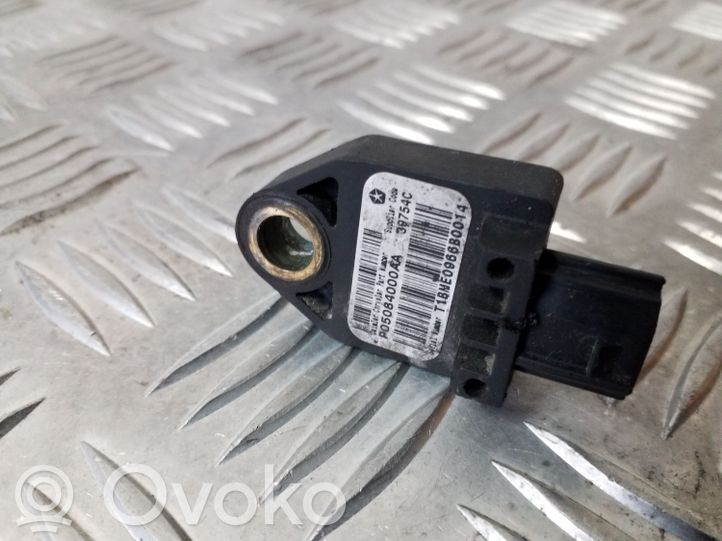 P05084000AA Jeep Cherokee III KJ Capteur de collision / impact de déploiement d'airbag, 12.00 ...