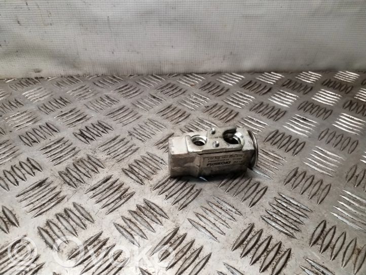 1K0820679 Skoda Octavia Mk2 (1Z) Air conditioning (A/C) expansion valve ...