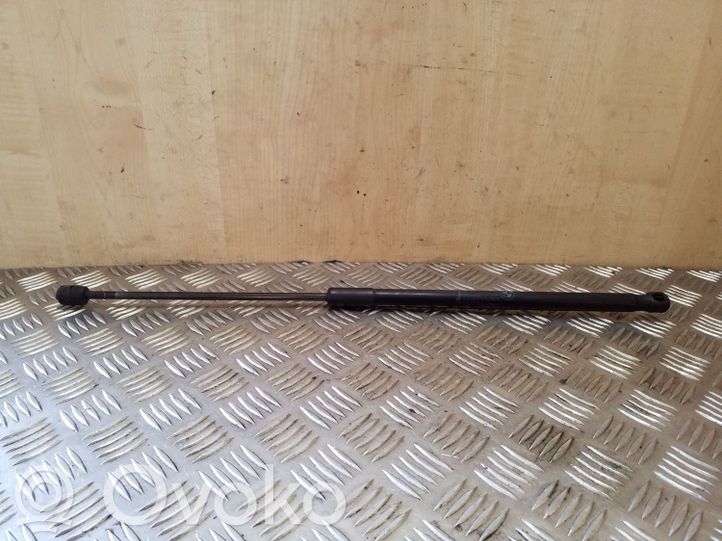 51242990136 BMW X1 E84 Amortizatorius galinio dangčio, 7.00 € | RRR